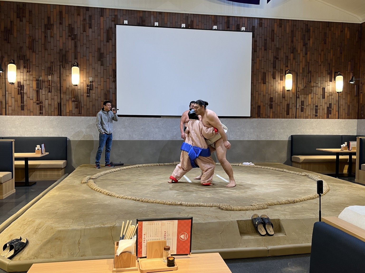 【LUNCH】Yokozuna Tonkatsu Dosukoi Tanaka | sumoexperience